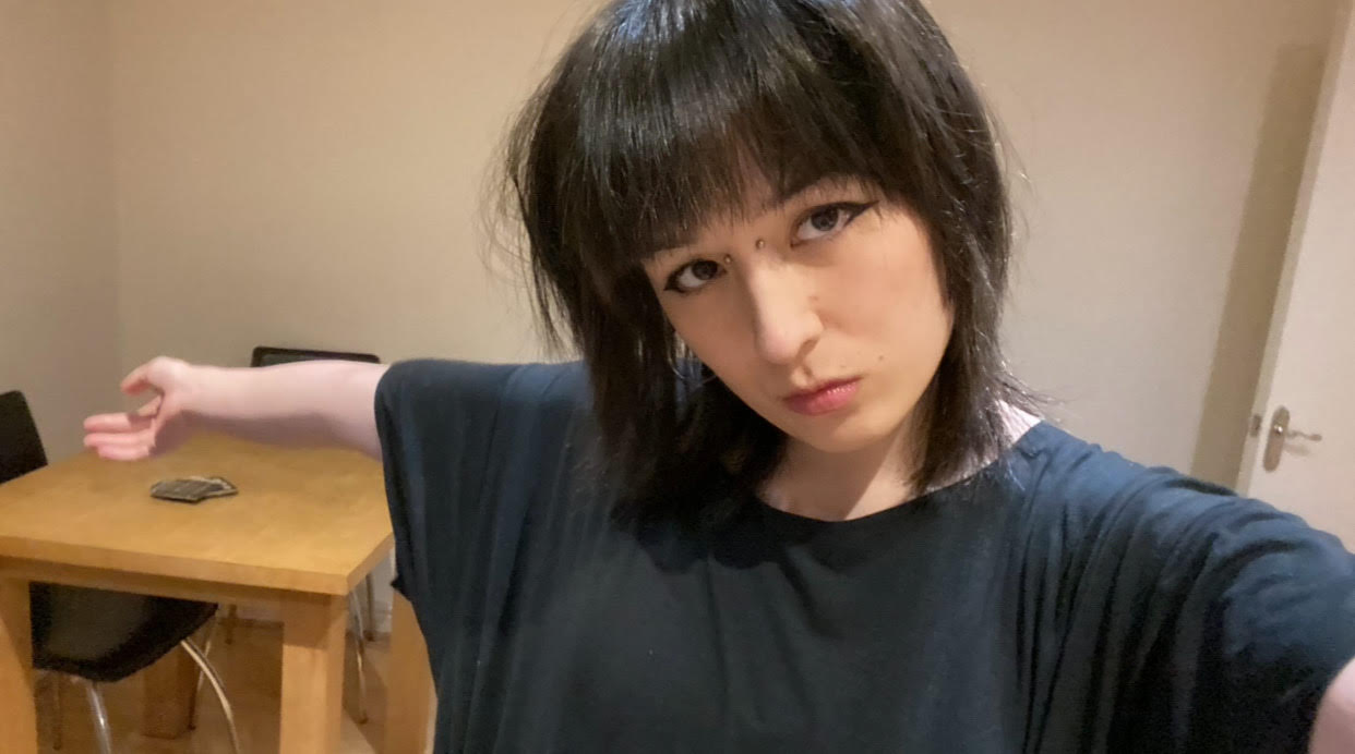 Blind Date: Charlie and Lizi. - The Courier Online