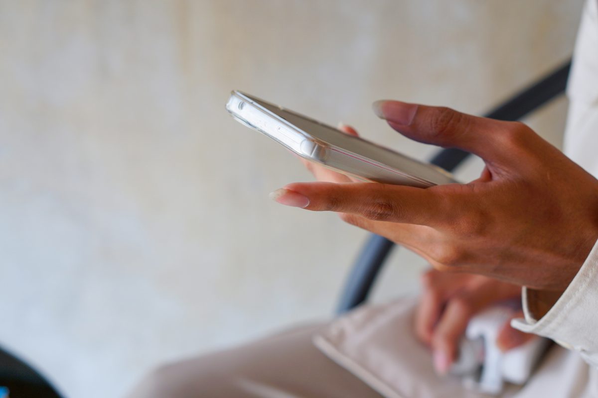 Movies and multitasking: how films are adapting to scrolling habits ...